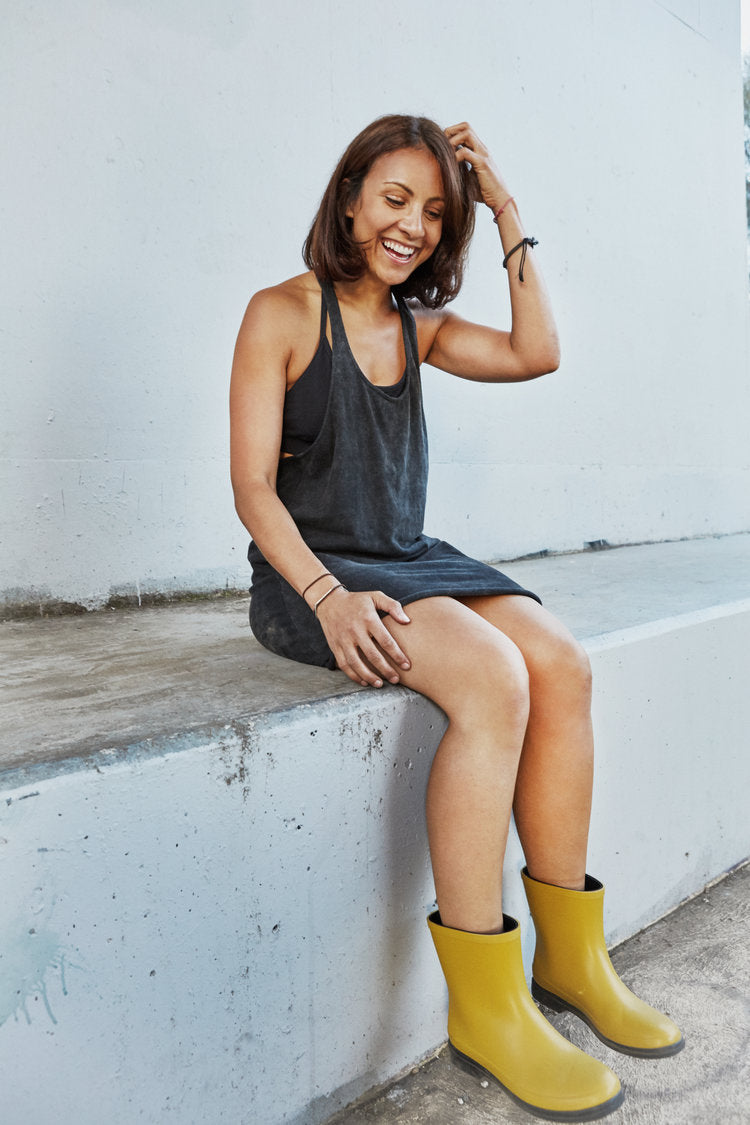 Drown the Noise with Andrea Lynette: EP 34 Danielle Holloway